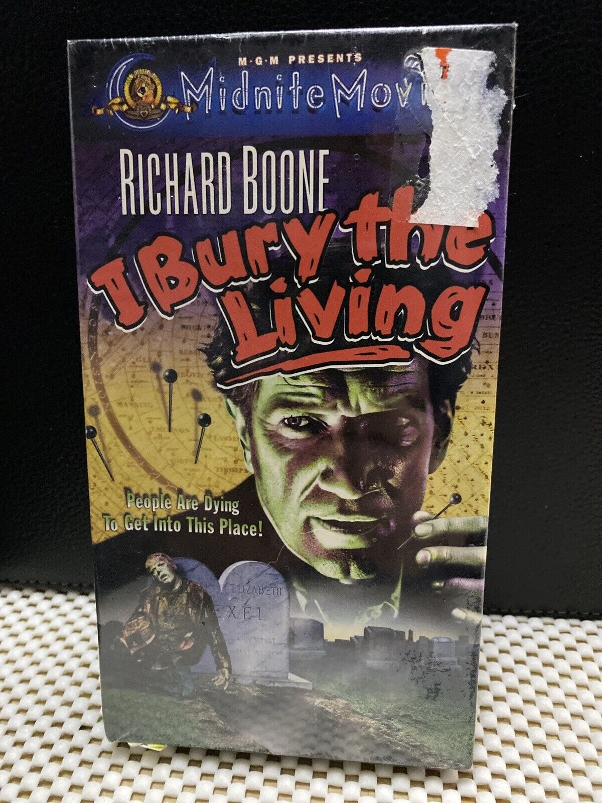 I Bury the Living | DVD Database | Fandom