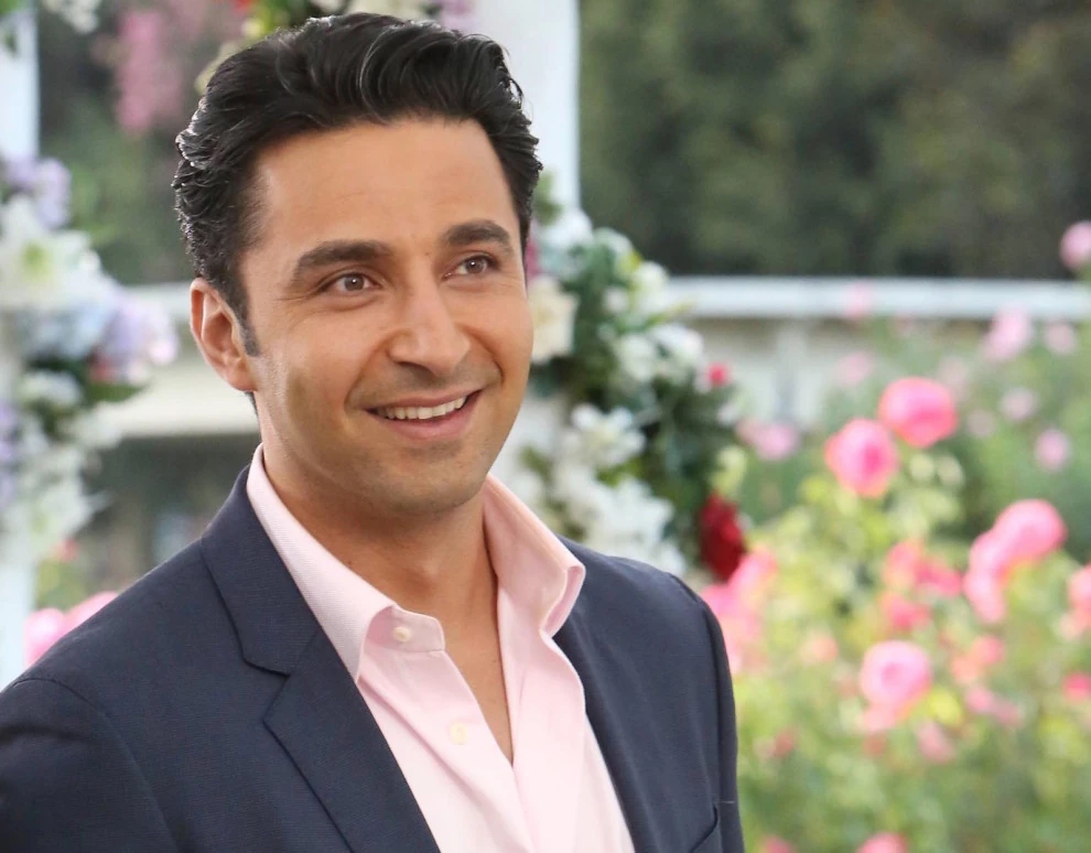 Pej Vahdat | Dynasty Wiki | Fandom