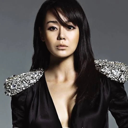 Guys doesn't the actor that plays Celine look like Celine- | Fandom