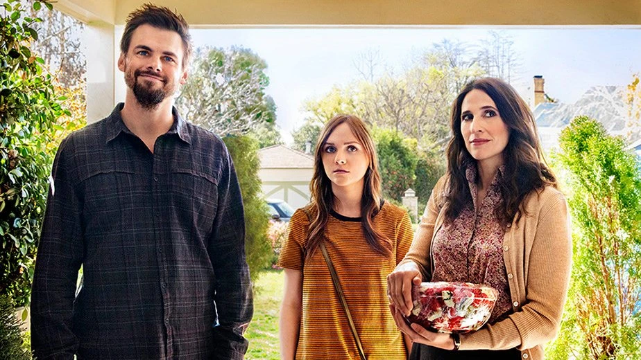 Thanksgiving Binge-Watch: Dramas About Families Better/Worse Than Yours ...