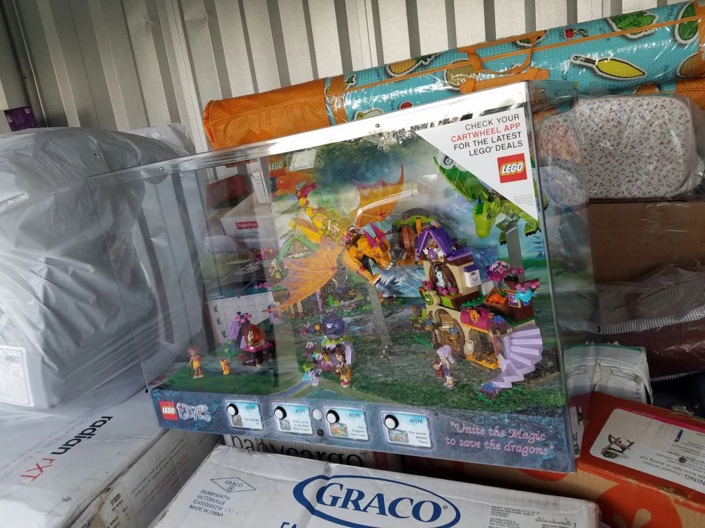 Elves Store Displays | Fandom