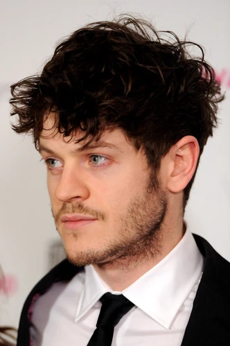Iwan Rheon | Misfits Wiki | Fandom