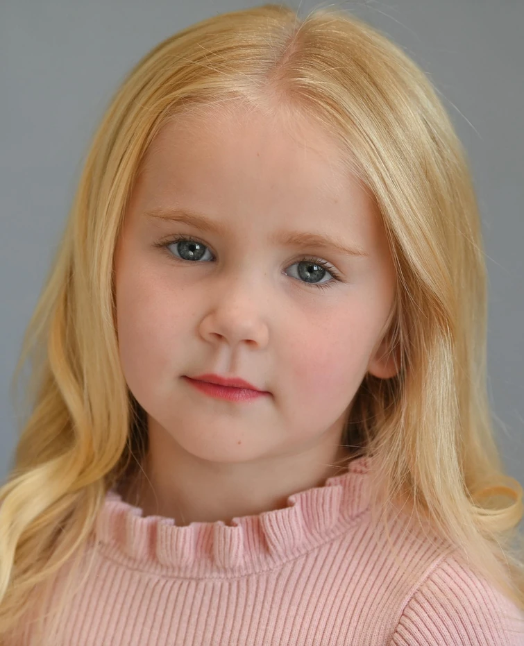 Happy 5th Anniversary to "New Roomie" and Happy Birthday to Emily Ford and Jared Kozak! | Fandom