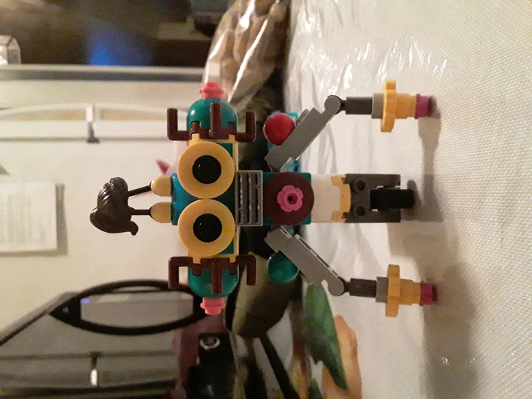 LEGO Robbie has been Luan-ifed!...by ACCIDENT! | Fandom