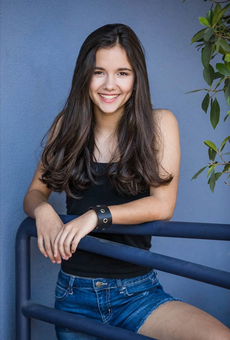 Ayla Clark (Fear The Walking Dead) | Fandom