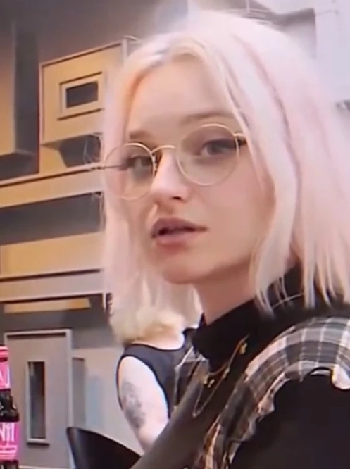 Why niki is pretty | Fandom