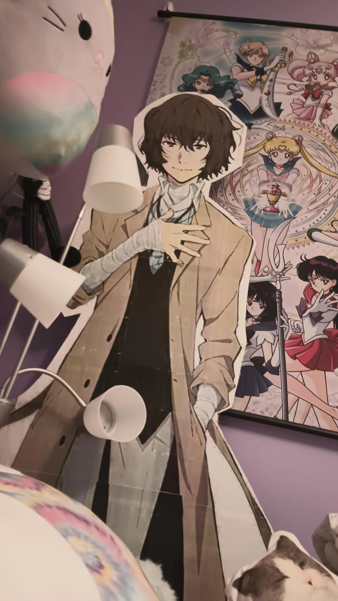 I can't remember who but someone asked fora pic of the dazai cardboard ...