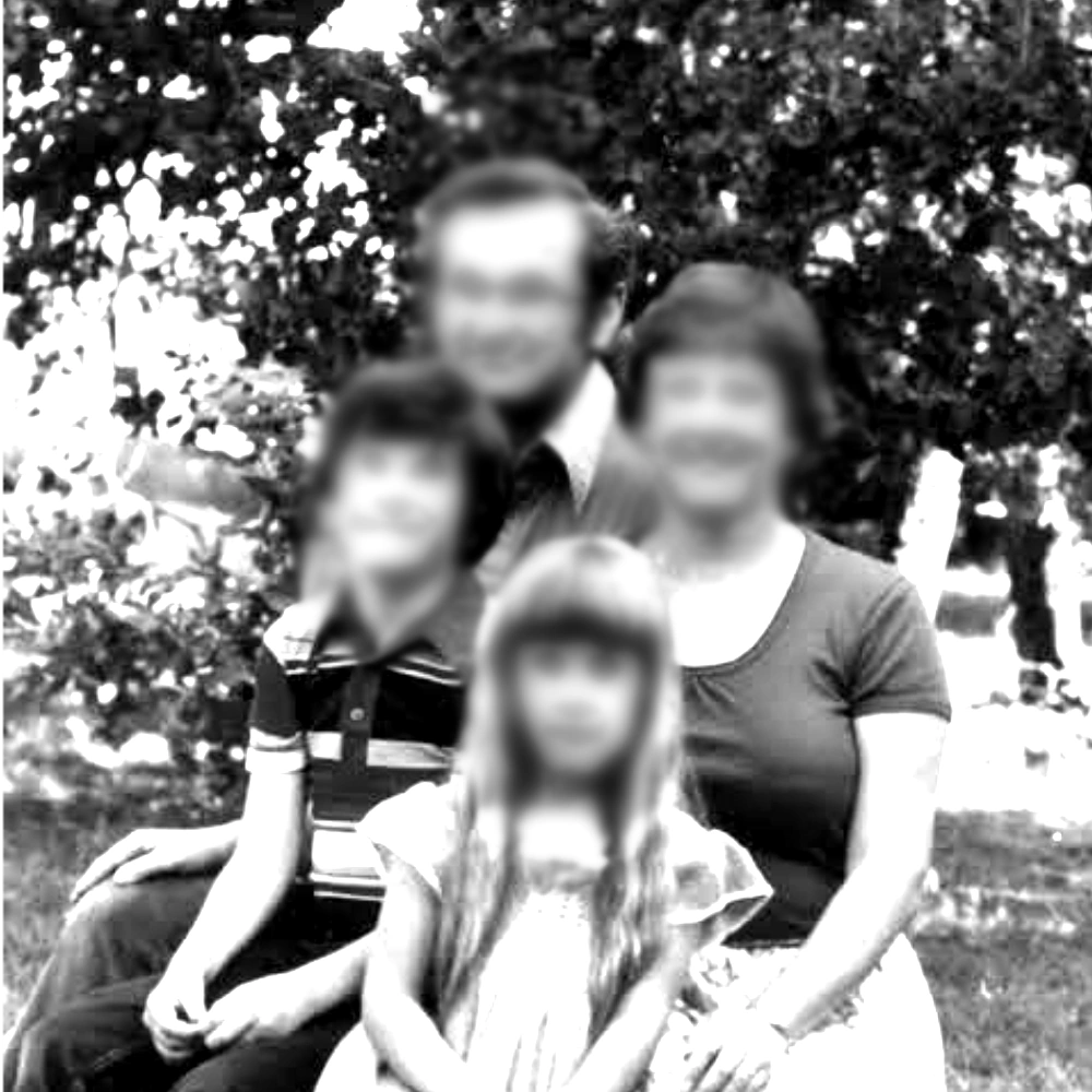 Banny's Spectacular Maze Teaser "1982 Eastman Family Photo | Fandom