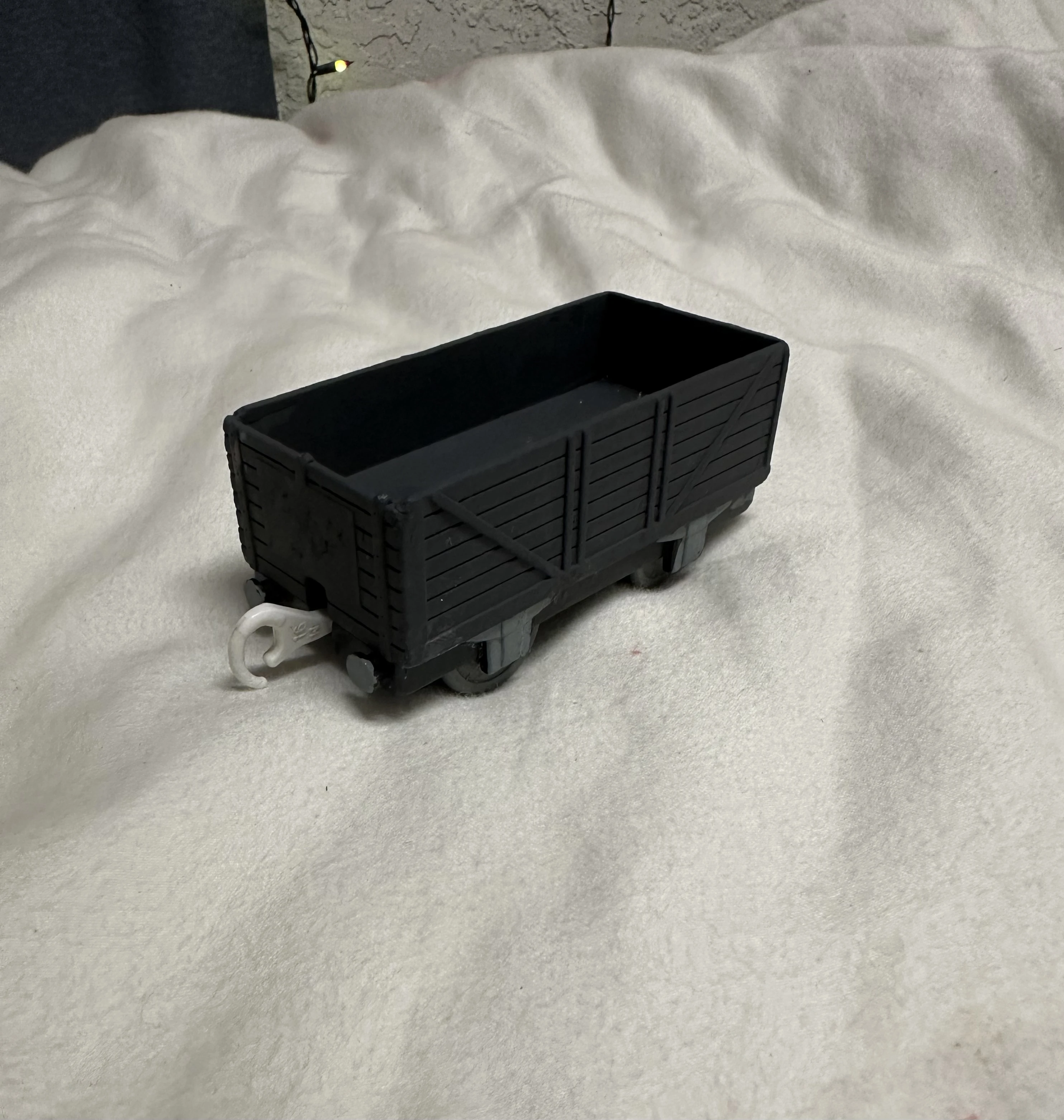 What apple barrel paint color should I use for custom Trackmaster/Tomy ...