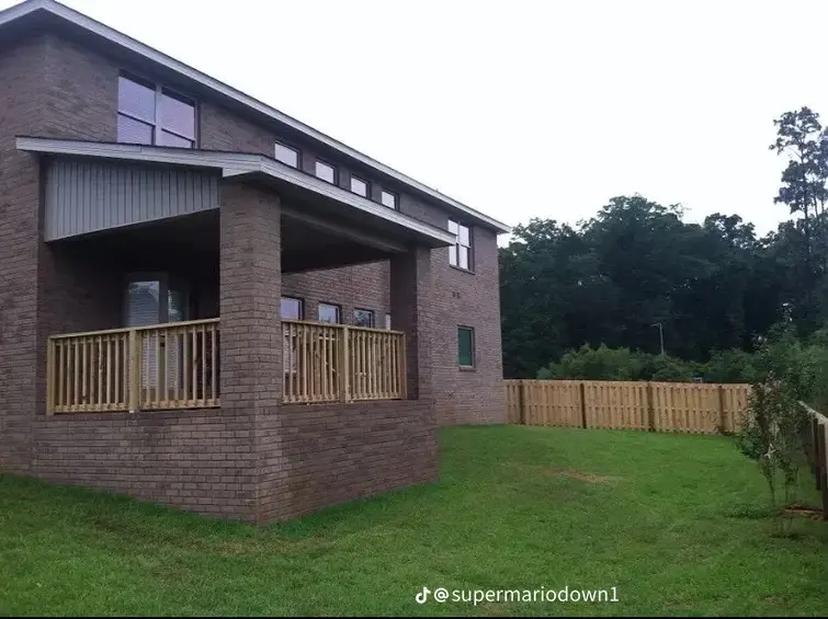 These are pictures of the SML house around 2013 to 2015 before Logan ...