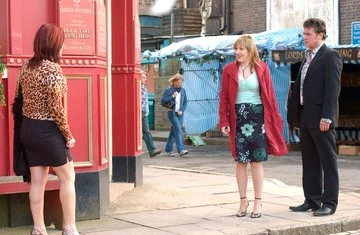 Episode 2949 (30 May 2005) | EastEnders Wiki | Fandom