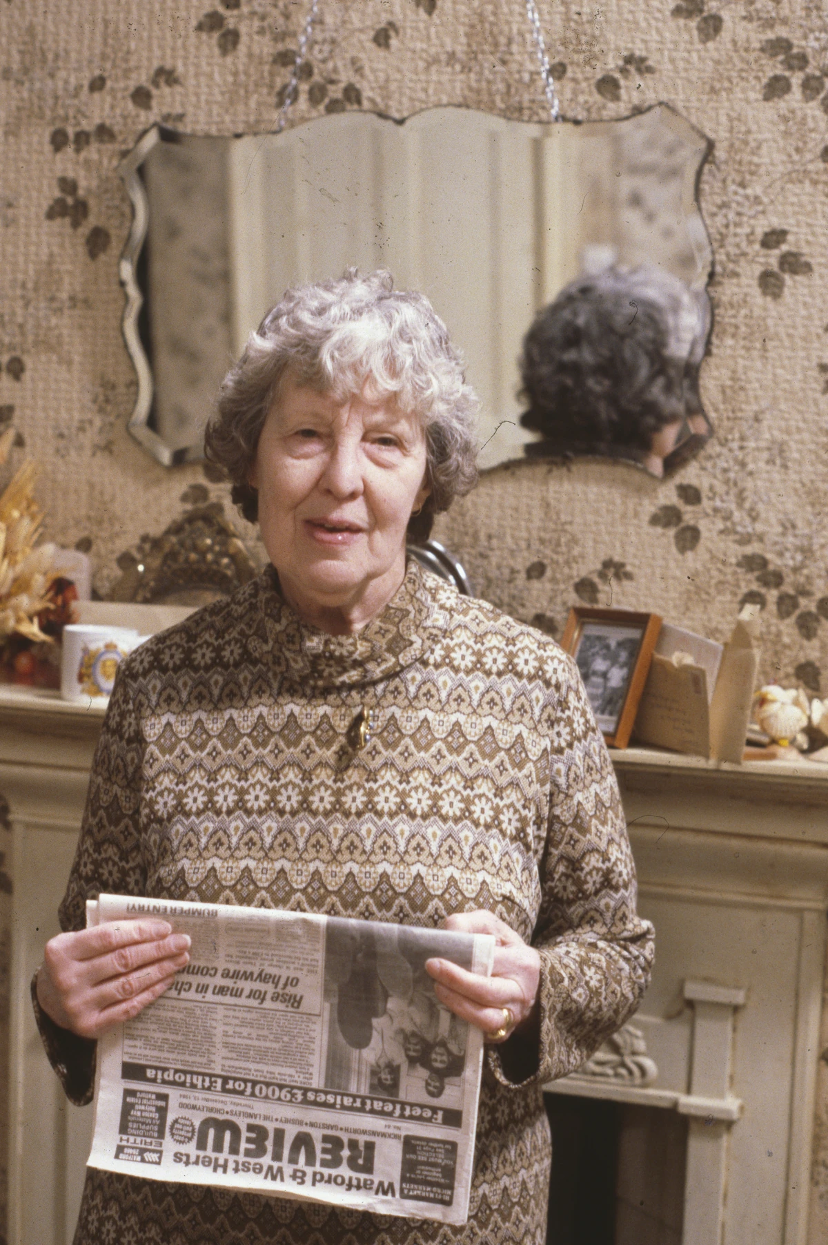 Lou Beale - Gallery | EastEnders Wiki | Fandom