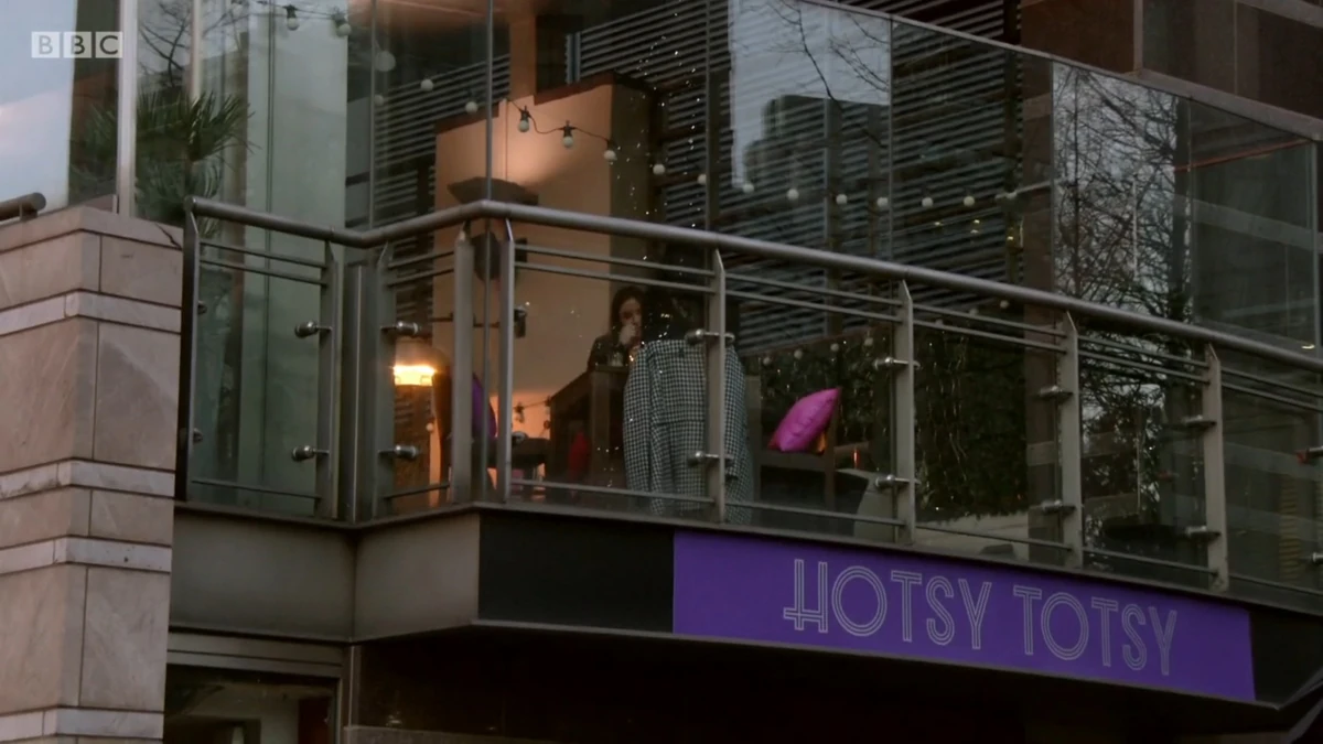 Hotsy Totsy | EastEnders Wiki | Fandom