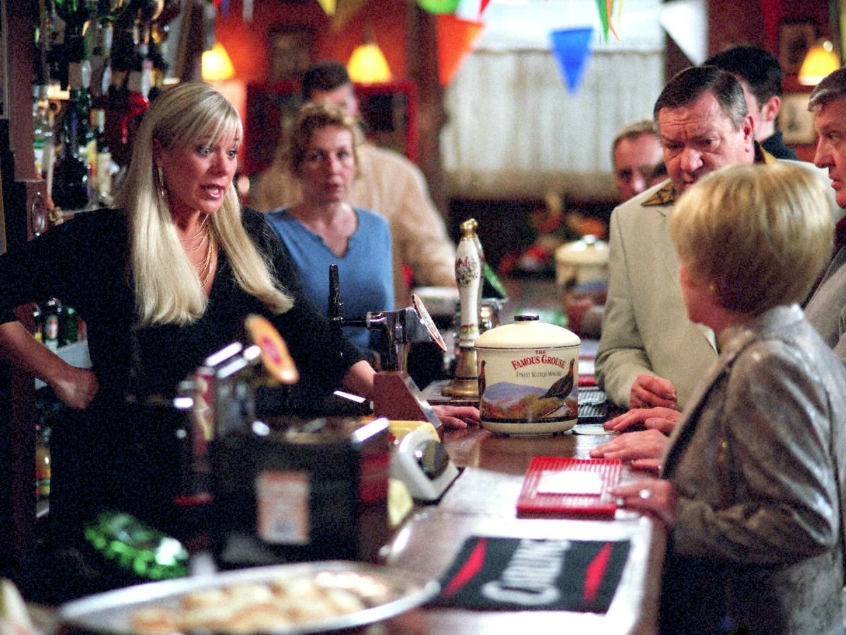 Episode 2113 (24 May 2001) | EastEnders Wiki | Fandom
