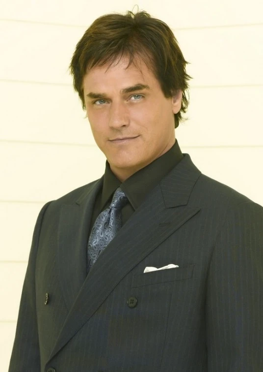 Darryl Van Horne | Eastwick Wiki | Fandom