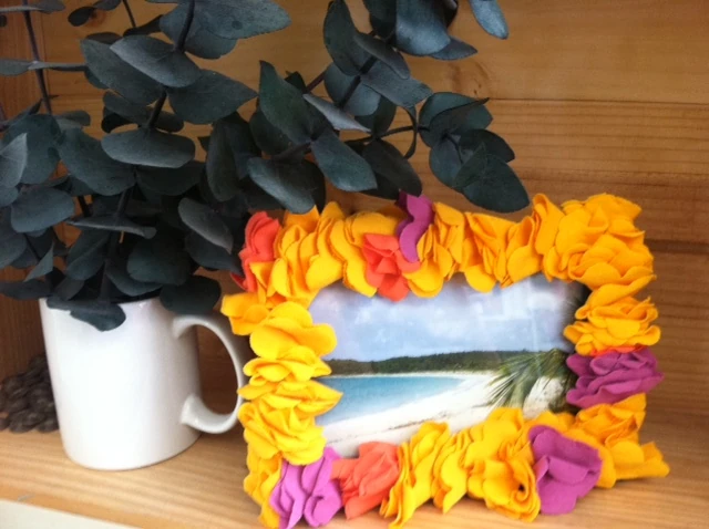 Flower Power Photo Frame | Easy Crafts Wiki | Fandom