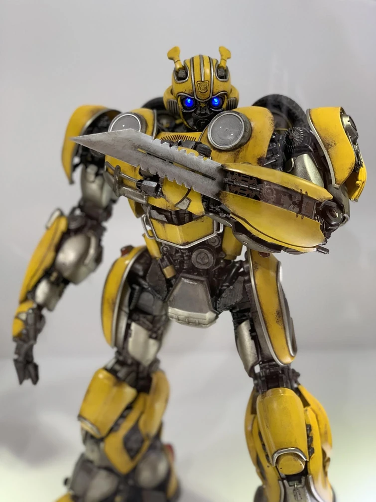 So... Are we ever gonna talk about how Knightverse Bumblebee has a box ...