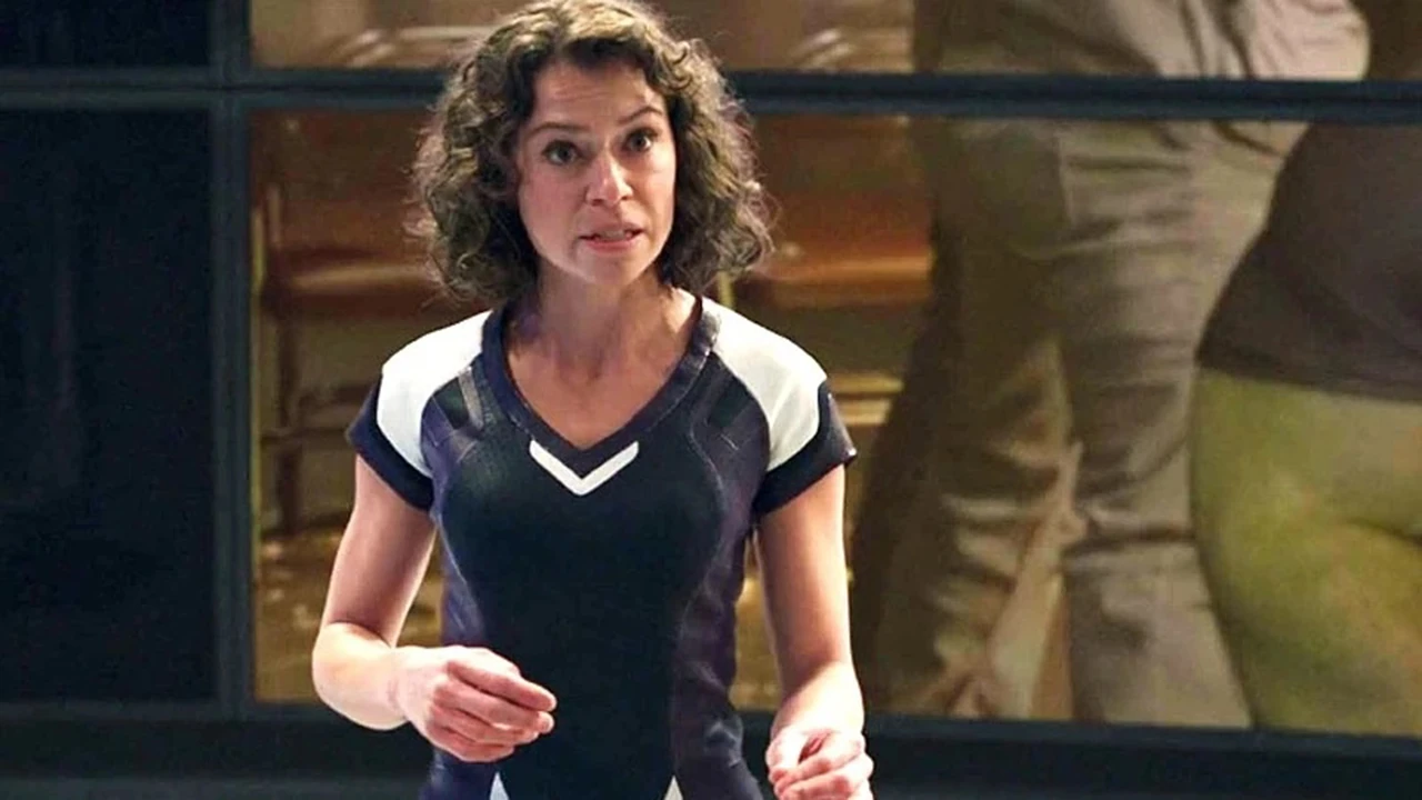 ‘She-Hulk’ Director Had Concerns About Throwing Marvel Under the Bus ...