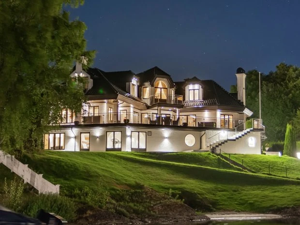 Welcome to my mansion! 😃 | Fandom