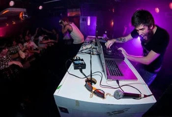 Stephen Walking | EDM Wiki | Fandom