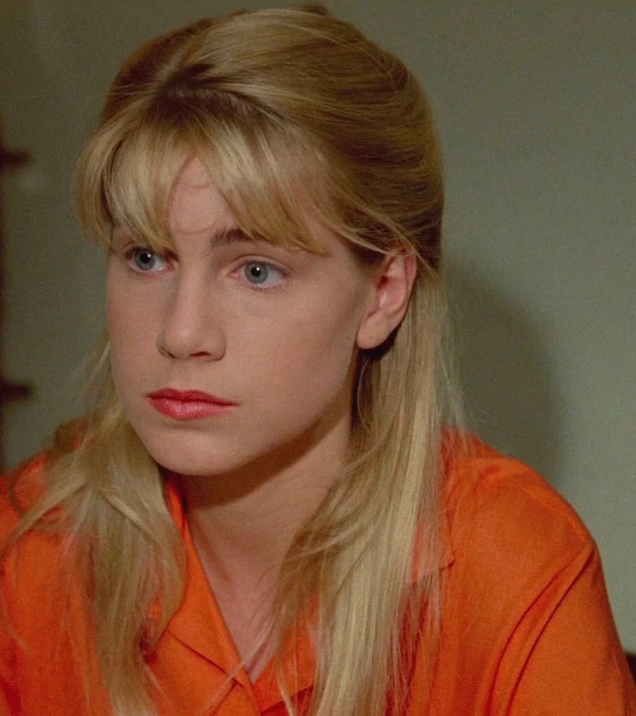 Suzanne | Edward Scissorhands Wiki | Fandom