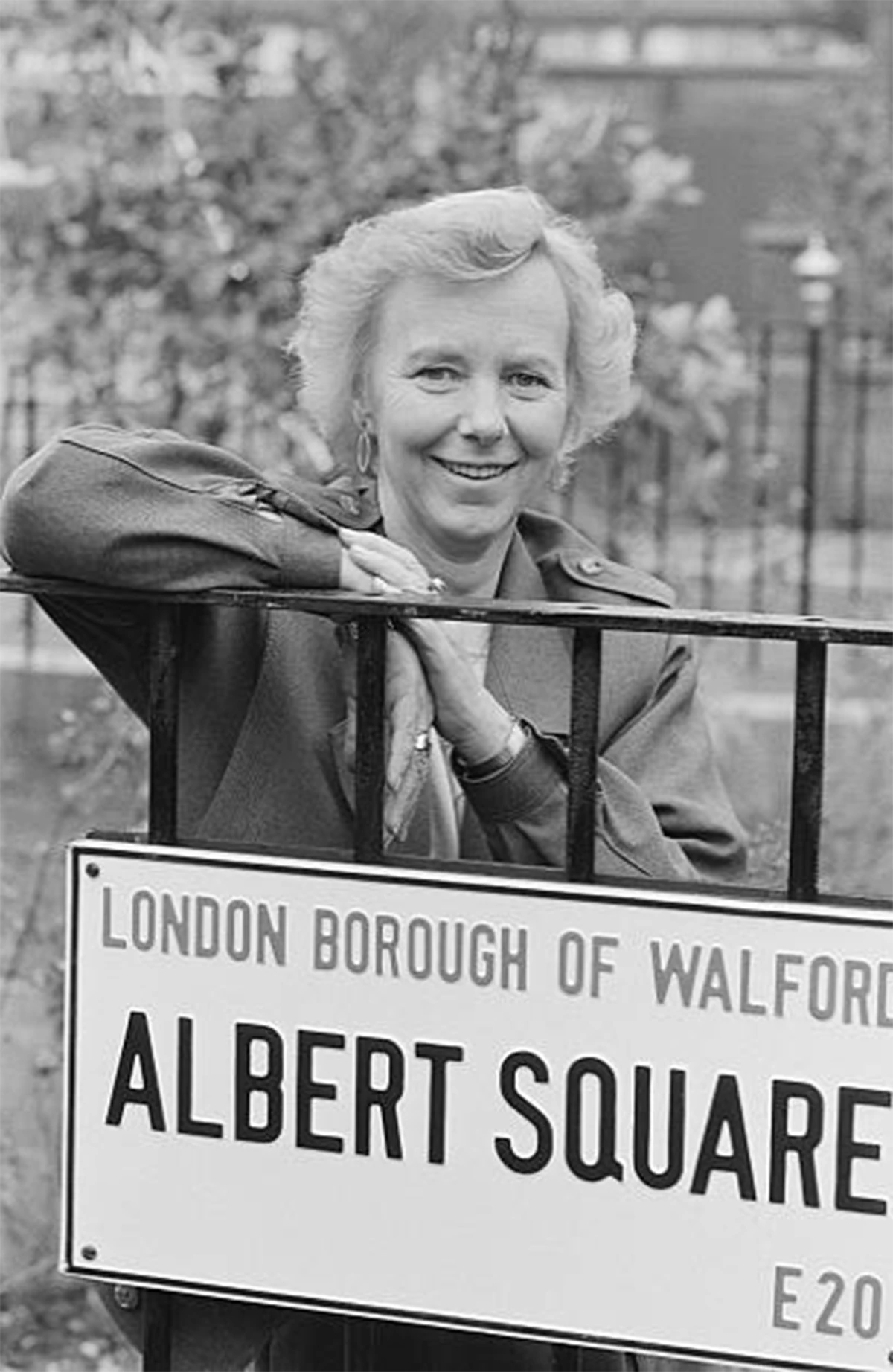 Julia Smith | Walford Wiki | Fandom