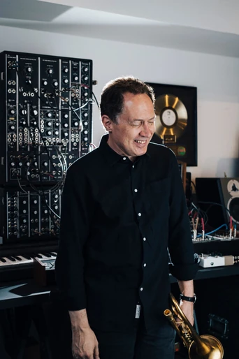 Isham, Mark | Electronic Music Wiki | Fandom