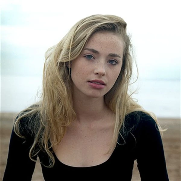 Clara Middleton-Barnes | The Elemental Academy Roleplay Wiki | Fandom
