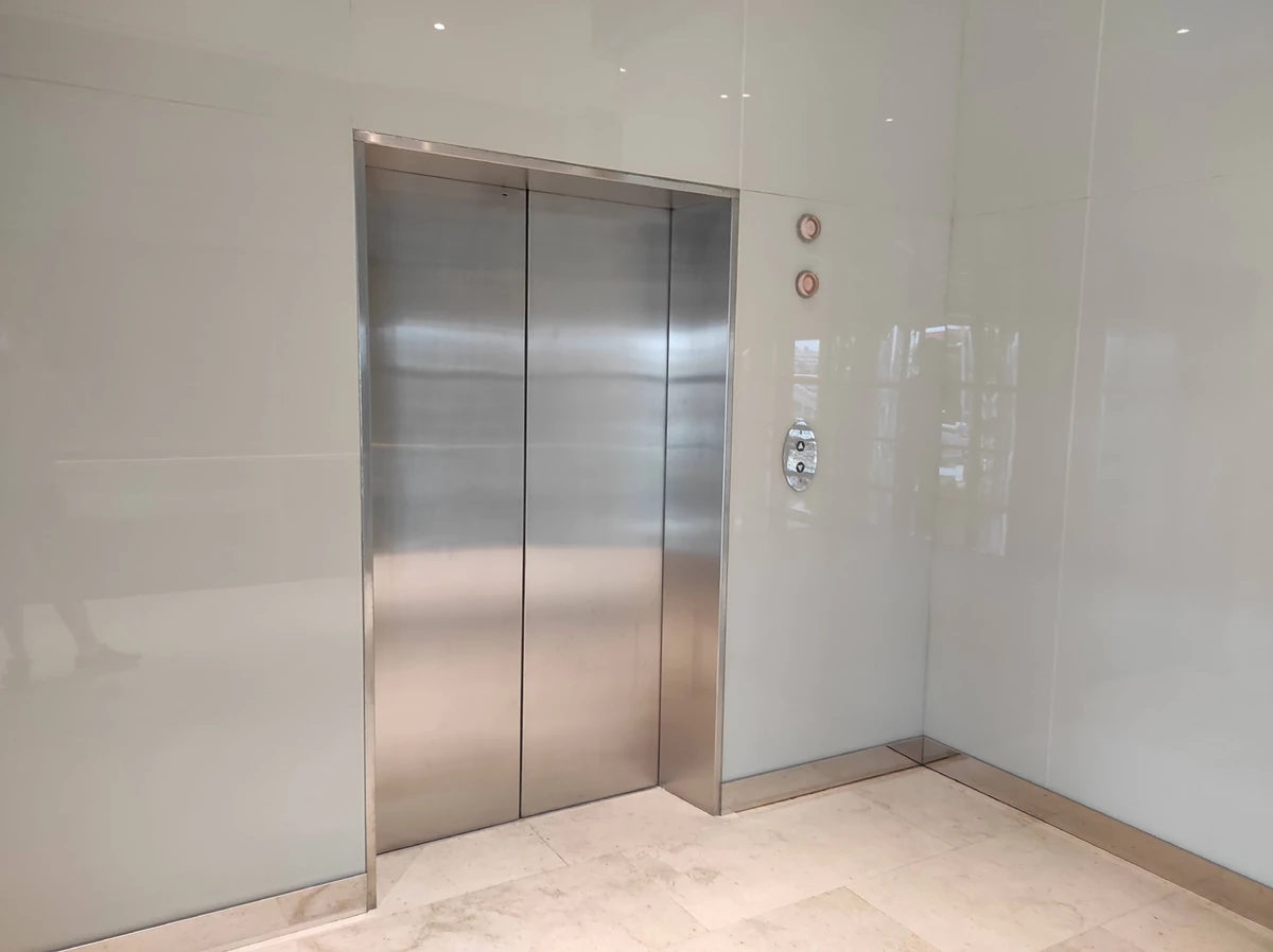 Elevators in Mal Taman Anggrek | Elevator Database Wiki | Fandom