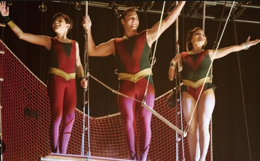 Flying Graysons | Elias's Dc Extended Universe Wiki | Fandom