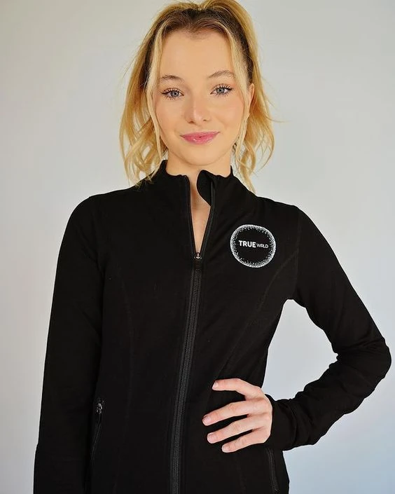 Sharlize True | Elliana Walmsley Wiki | Fandom