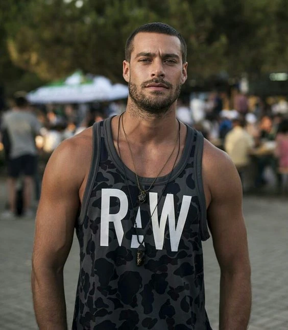 Cade Eaton | Elsie Silver Universe Wiki | Fandom