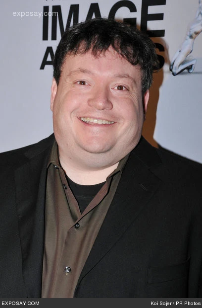 Dan Signer | Wiki El Sr. Young | Fandom