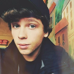 Emblem3 Keaton Stromberg