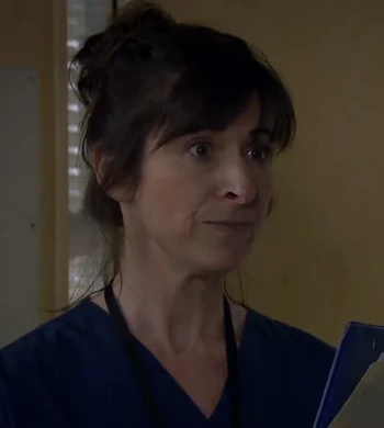 Doctor (Simone Lewis) | Emmerdale Wiki | Fandom