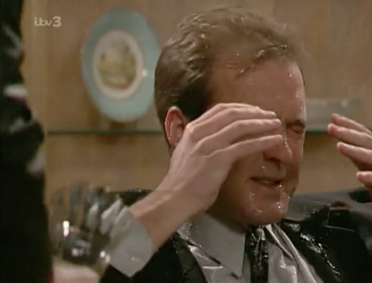 Episode 2689 (4th May 2000) | Emmerdale Wiki | Fandom