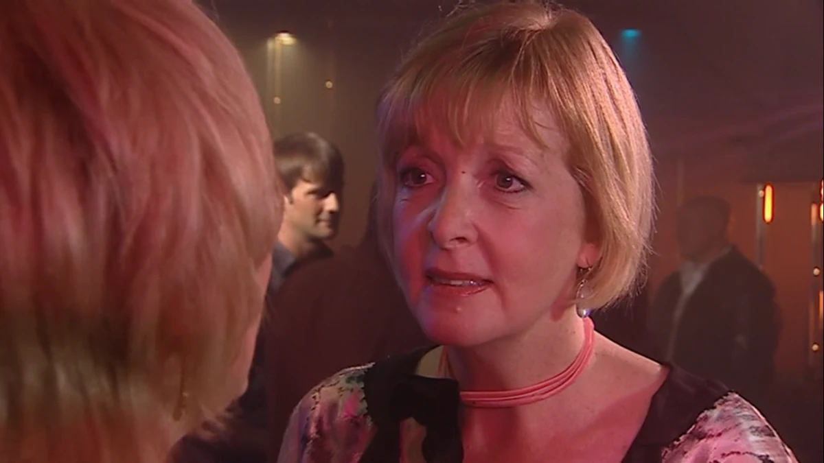 Episode 3847 (17th September 2004) | Emmerdale Wiki | Fandom