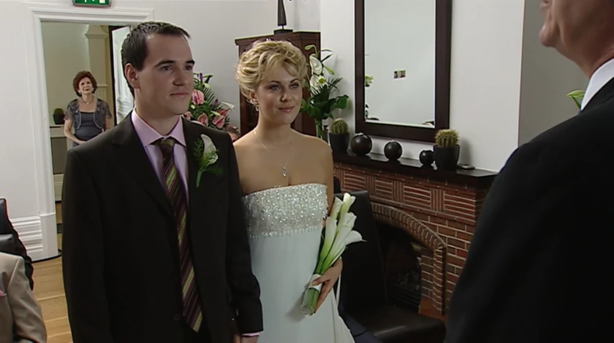 Episode 4508 (3rd November 2006) | Emmerdale Wiki | Fandom