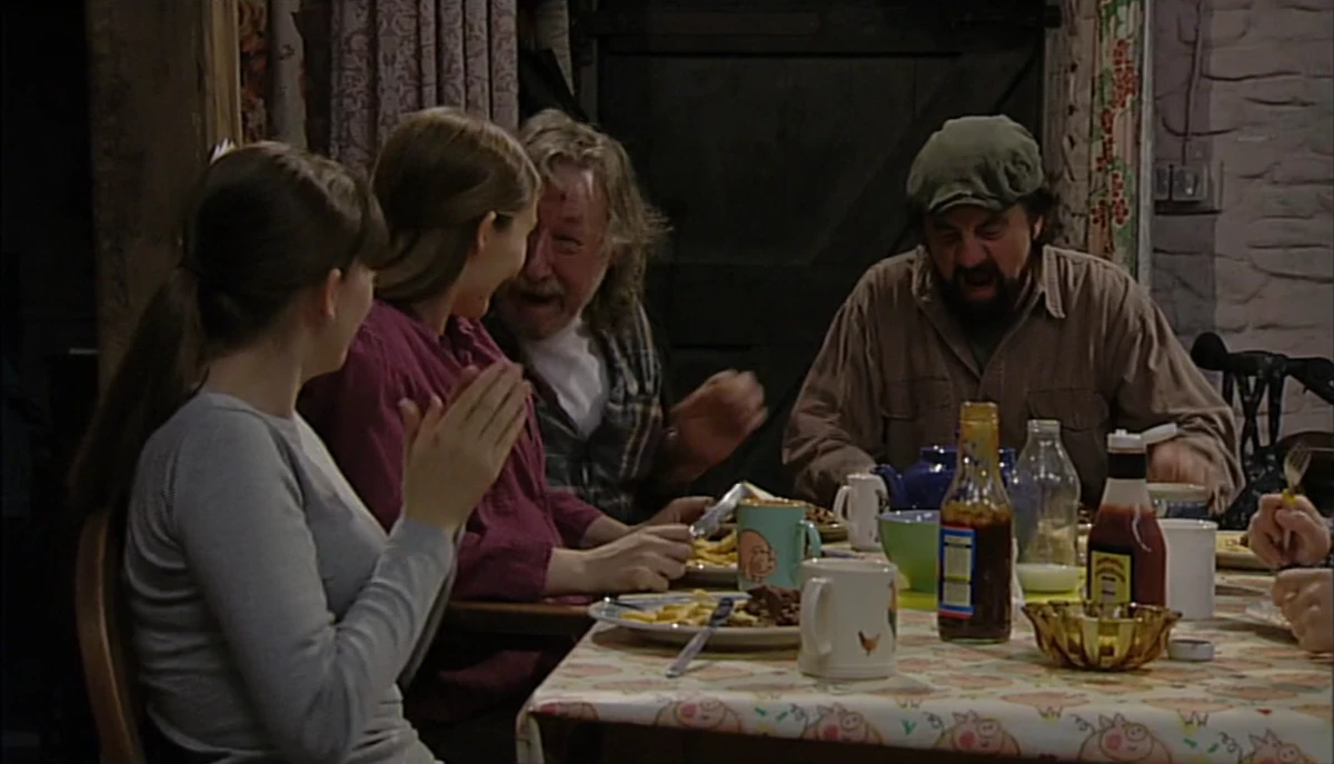 Episode 4210 (21st November 2005) | Emmerdale Wiki | Fandom