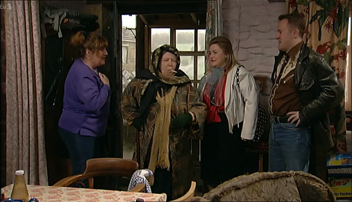Episode 3098 (24th January 2002) | Emmerdale Wiki | Fandom