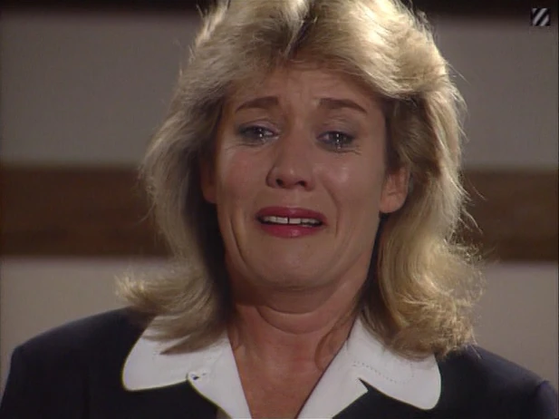 Episode 1500 (25th October 1990) | Emmerdale Wiki | Fandom