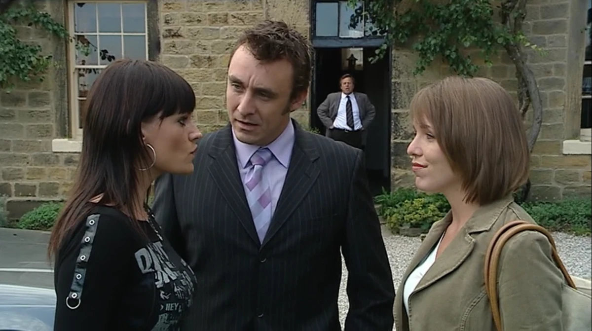 Episode 3859 (1st October 2004) | Emmerdale Wiki | Fandom