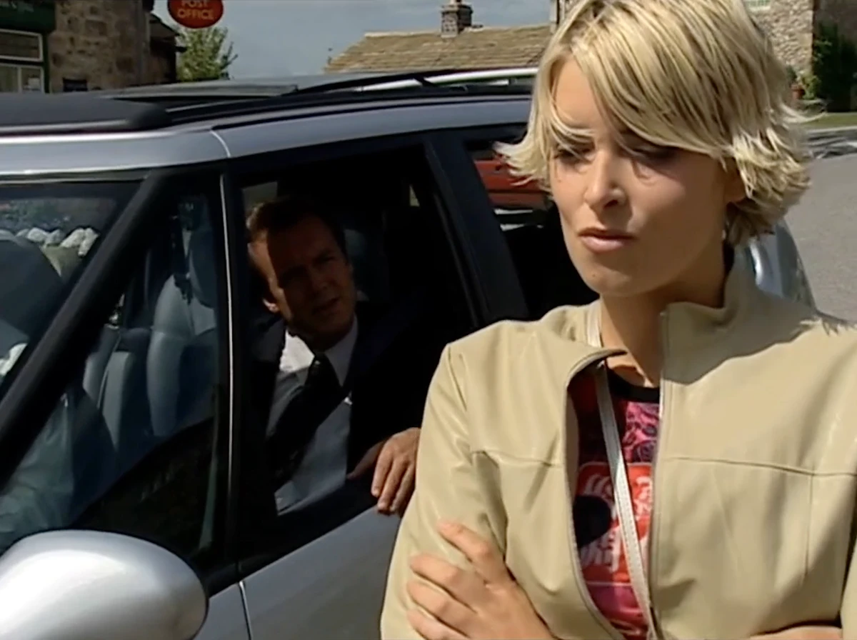 Episode 2995 (3rd September 2001) | Emmerdale Wiki | Fandom