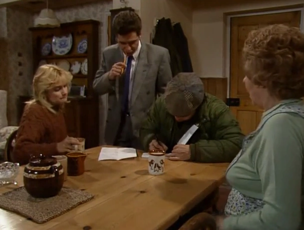 Episode 1420 (16th January 1990) | Emmerdale Past & Present Wiki | Fandom