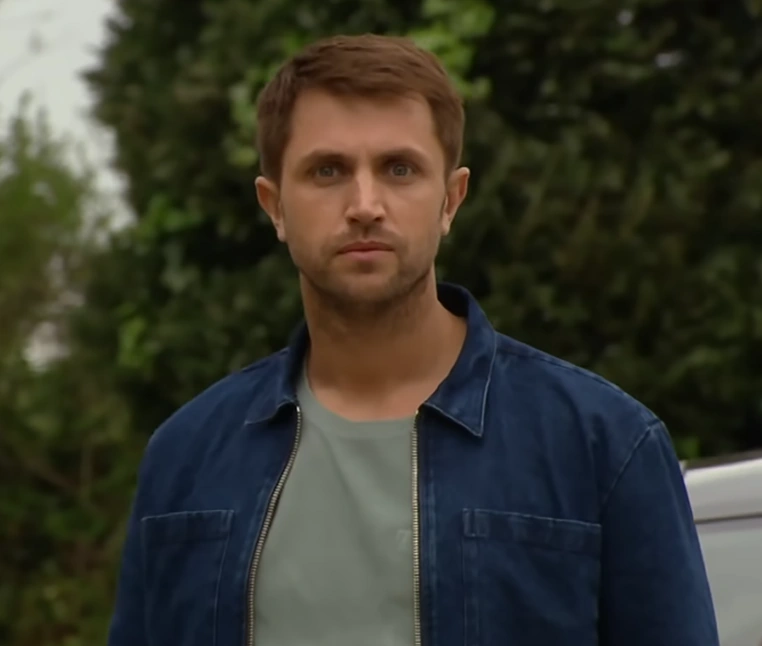 Lee Posner | Emmerdale Past & Present Wiki | Fandom