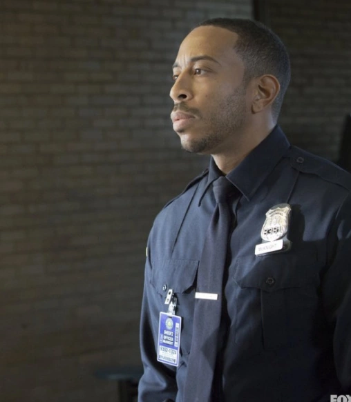 Officier McKnight | Empire Wiki Français | Fandom