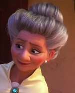 Señora Guzmán | Encanto Wiki | Fandom