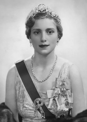 Queen Libby, The Queen Mother | Enchatress Monachary Wiki | Fandom