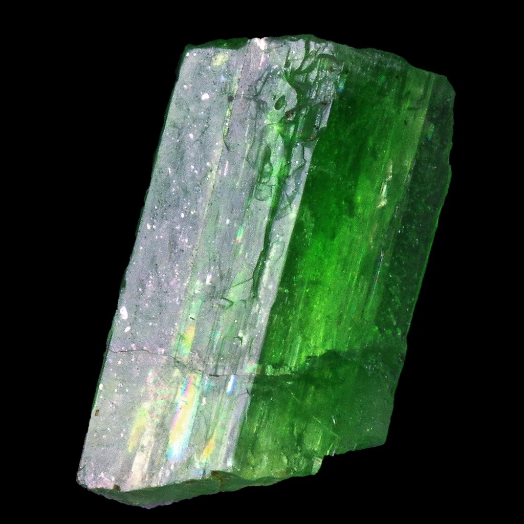 Pargasite | Encyclopedia gemstonia Wiki | Fandom
