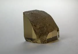 Sinhalite | Encyclopedia gemstonia Wiki | Fandom